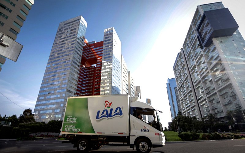 Grupo LALA integra a su flotilla nuevos vehículos eléctricos