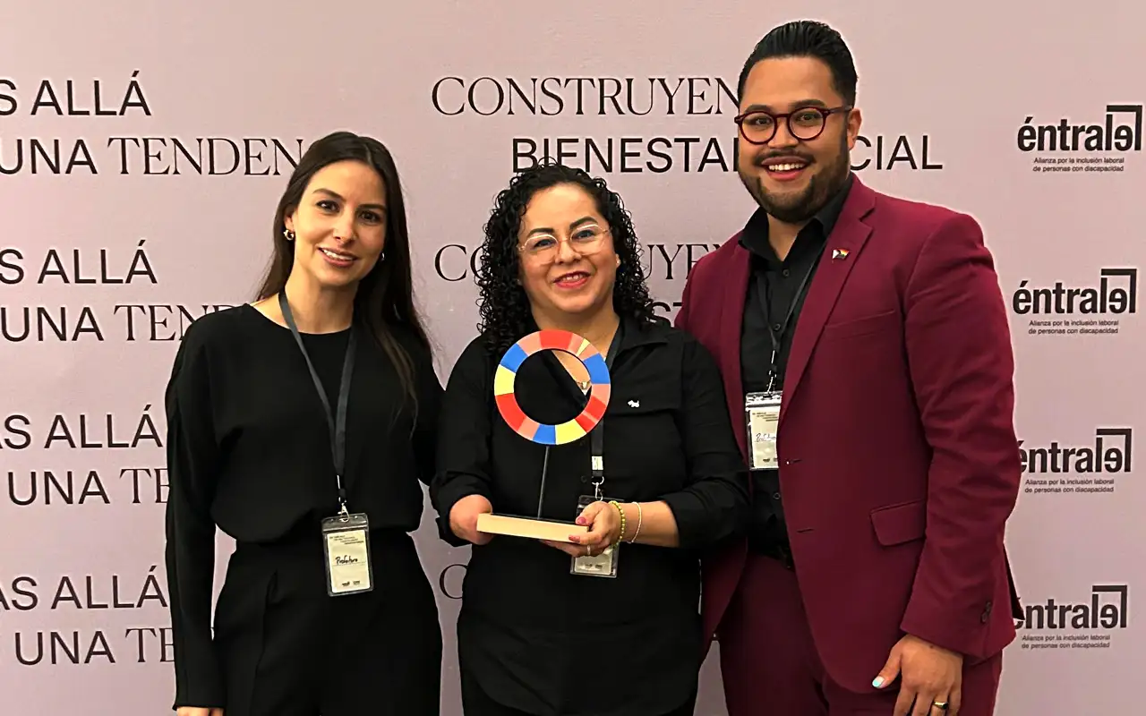 Profuturo recibe el Distintivo Empresa Comprometida con la Inclusión Laboral de Personas con ...